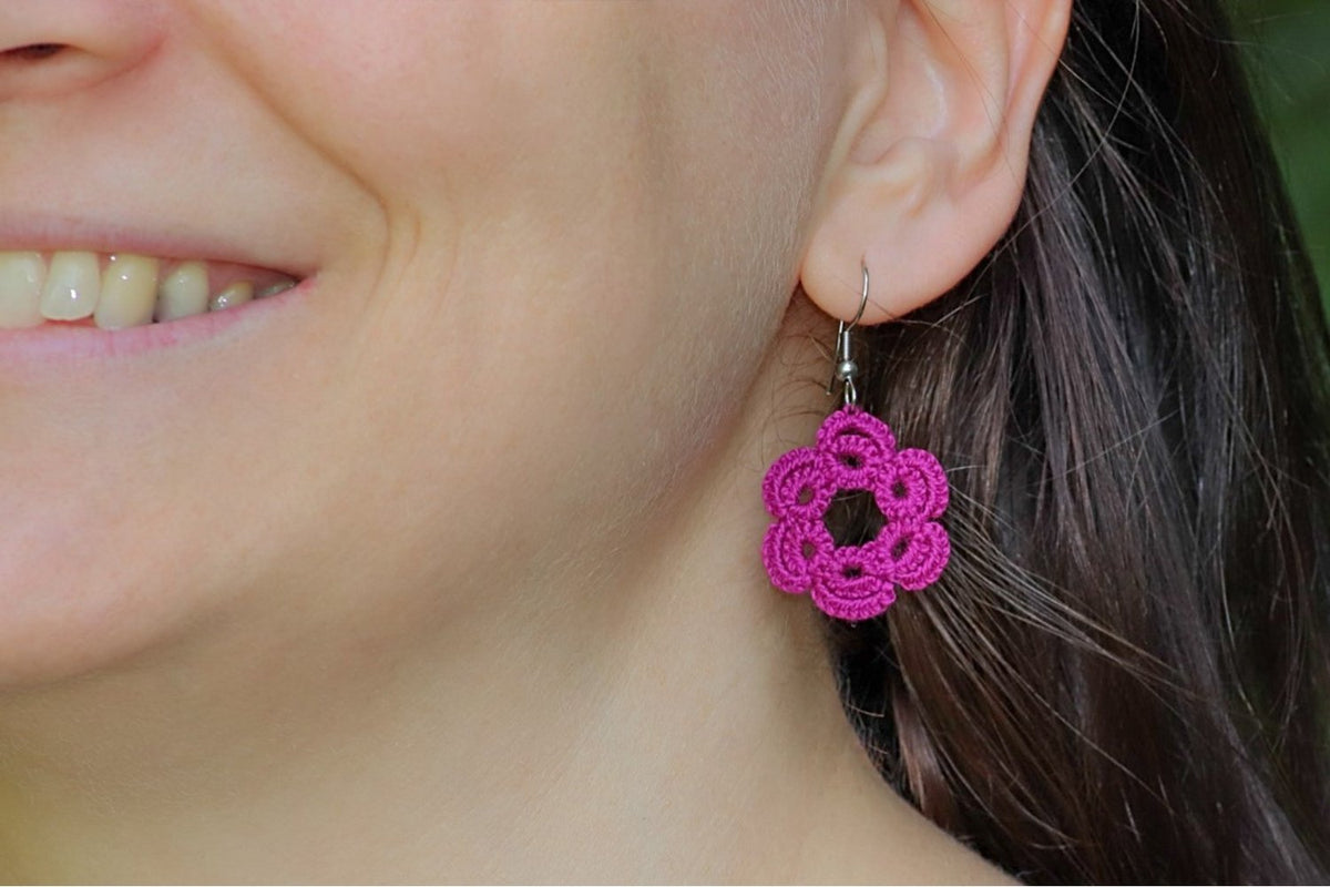 VISEČI UHANI ČIPKA – mykreativmerrys